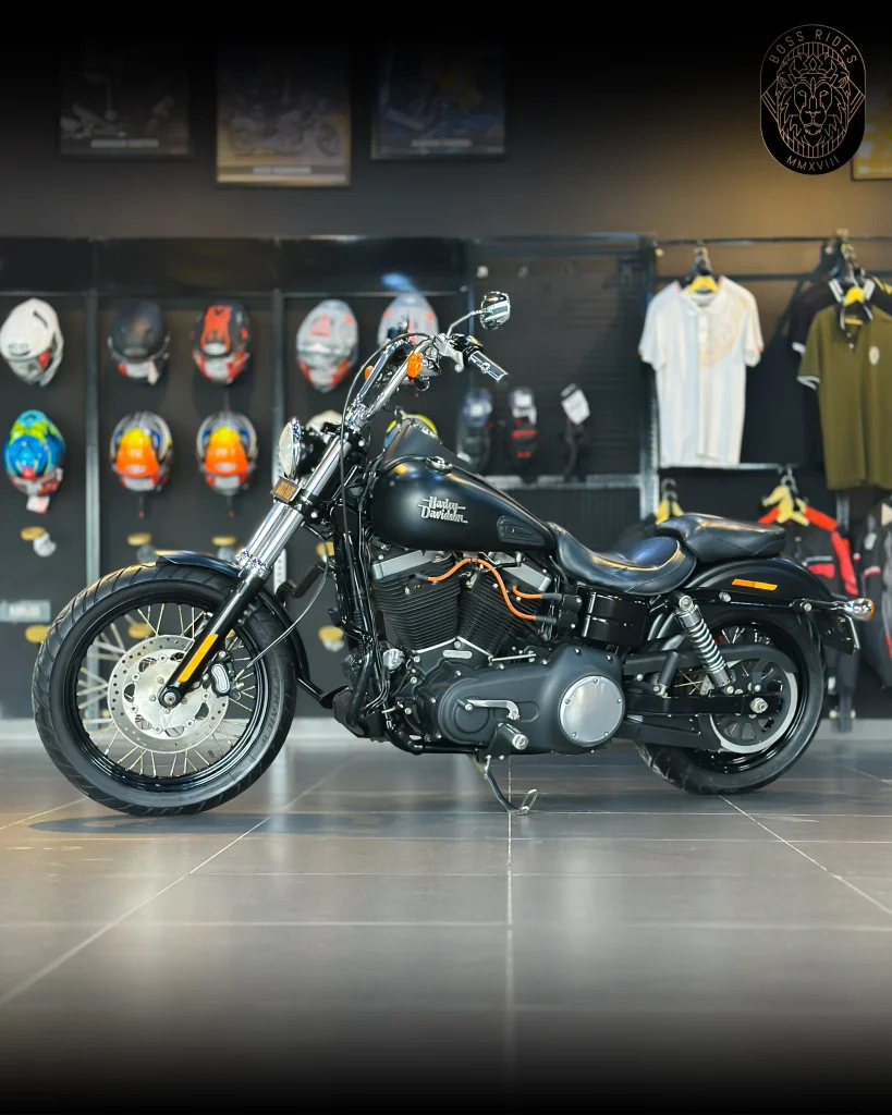 HARLEY DAVIDSON STREET BOB - Boss Ride